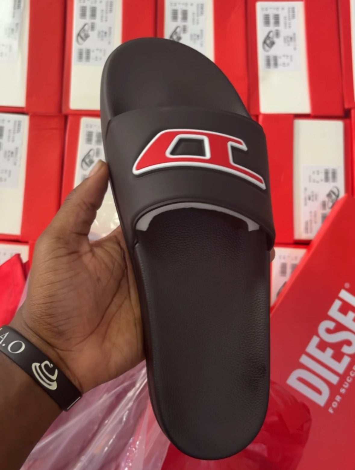 DIESEL SLIDERS IN BLACK AND RED – Zedekenterprise